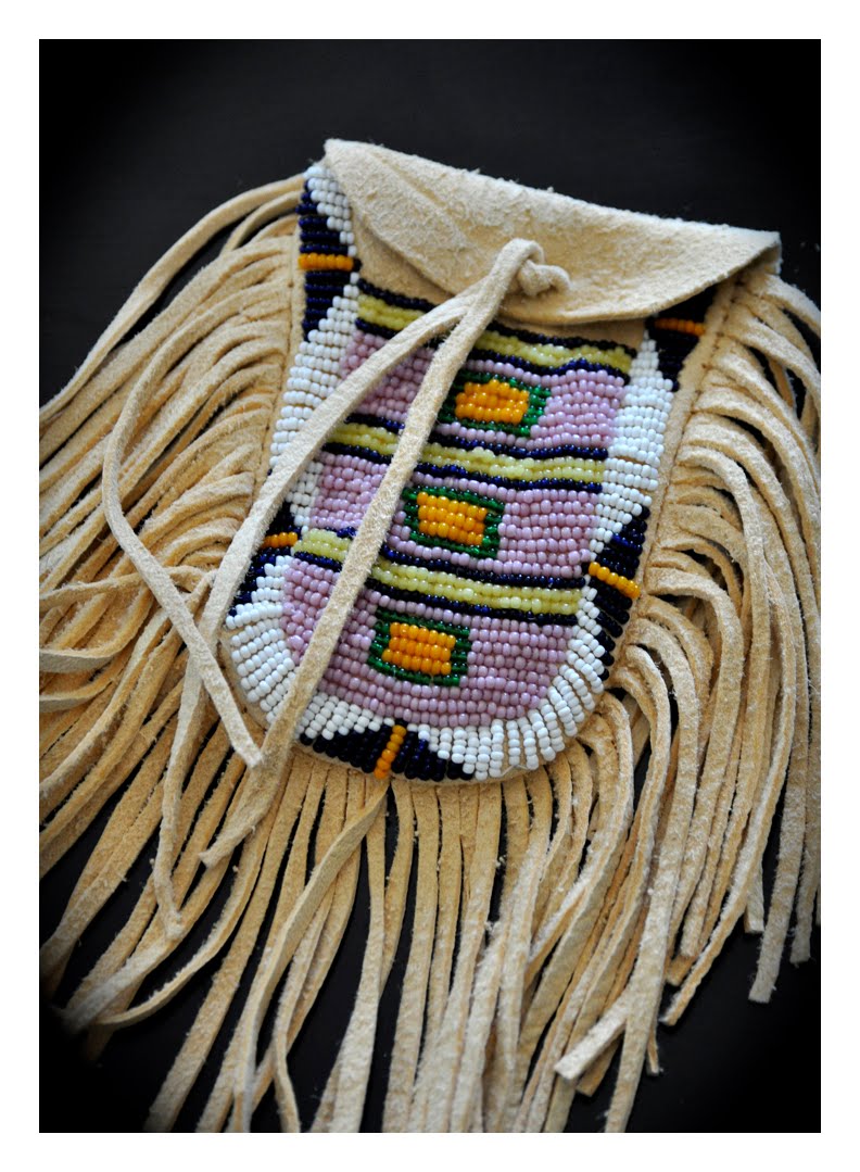 Creative Native Boutique: Beaded Pouches...