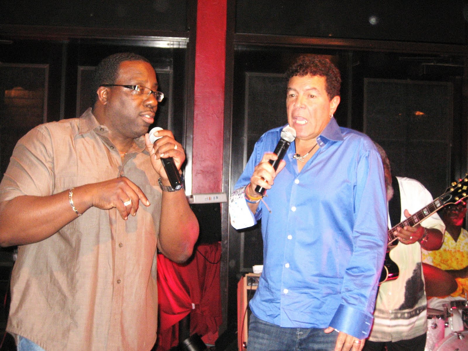 Kelly Clinton's Open Mic Cabaret: The Divas, The Blues & The Buzz