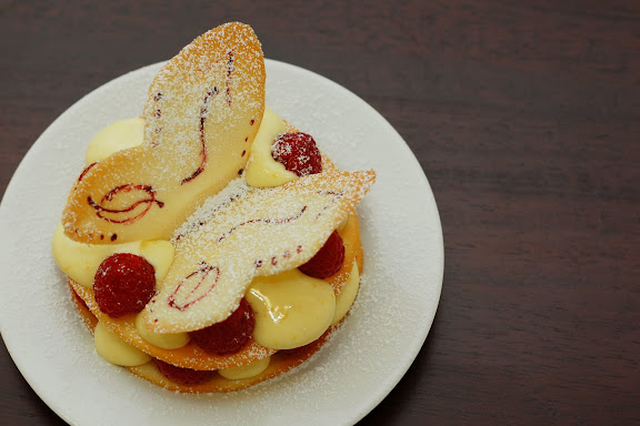 Lisa is Bossy: The tuile goes round and round