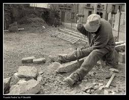 De como construir una catedral picando piedras