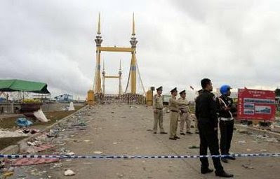 KI Media: Koh Pich Bridge: The day after (Photos from AFP, Reuters)