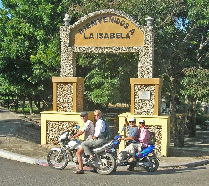 La Isabela Historica: Entrada principal de la isabela