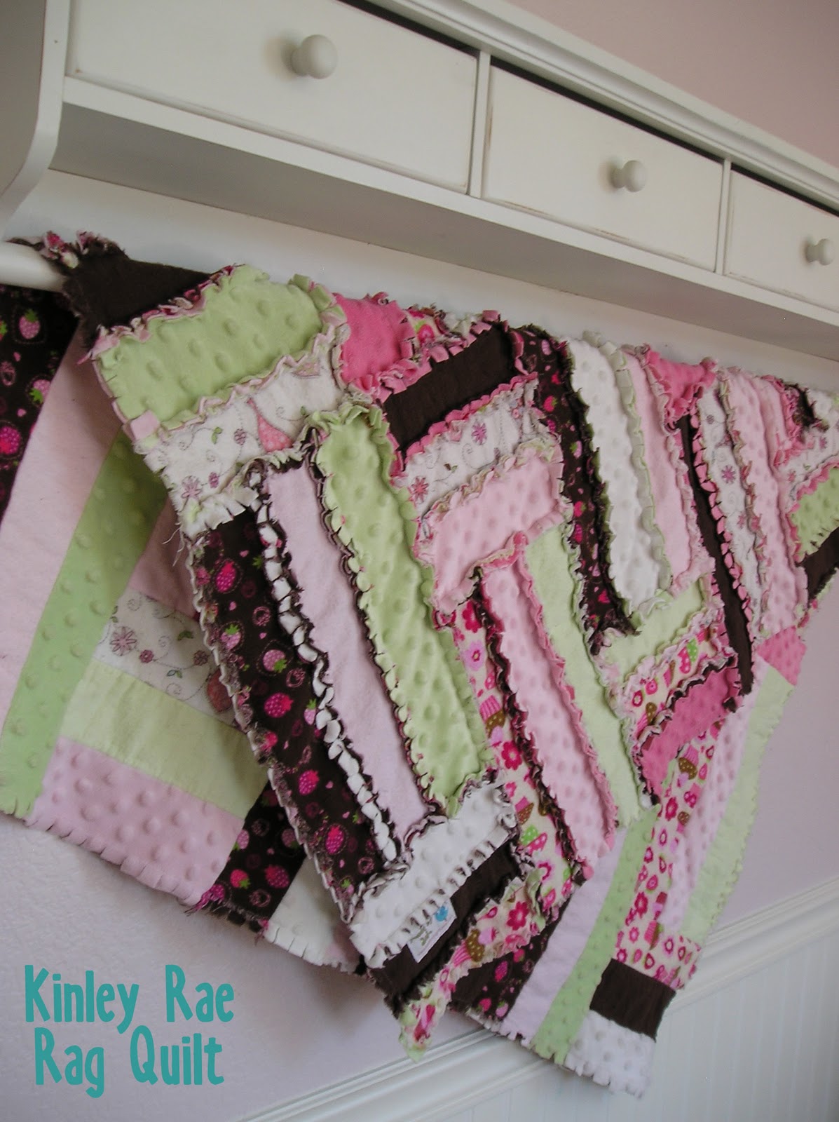 Ricochet and Away!: The Chevron Rag Quilt