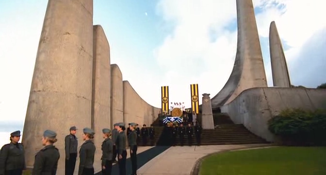 c.harper: TAAL MONUMENT