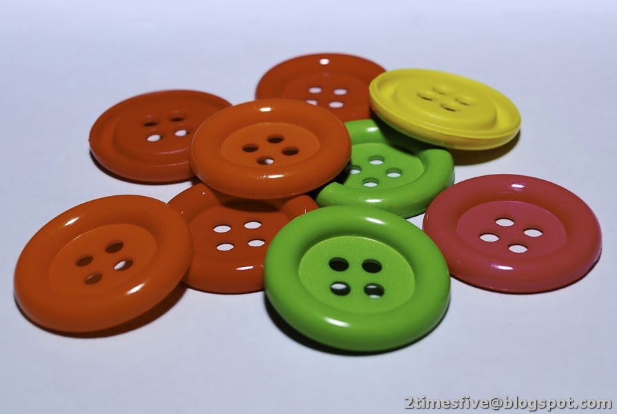 2x5 Craft Supply: Assorted Buttons