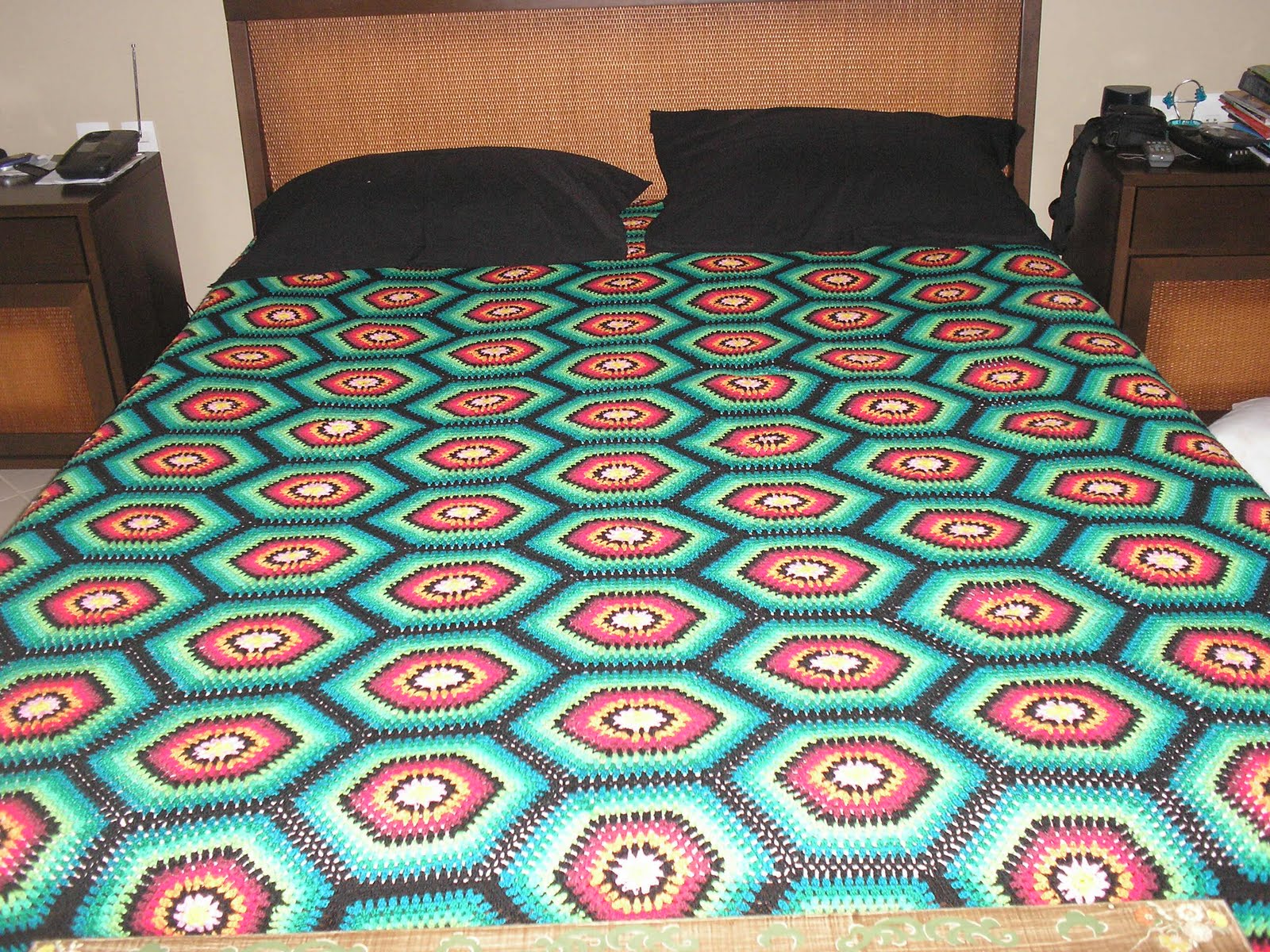 Pontos e Aprontos: COLCHA DE CROCHET - MARAVILHOSA!!!!!