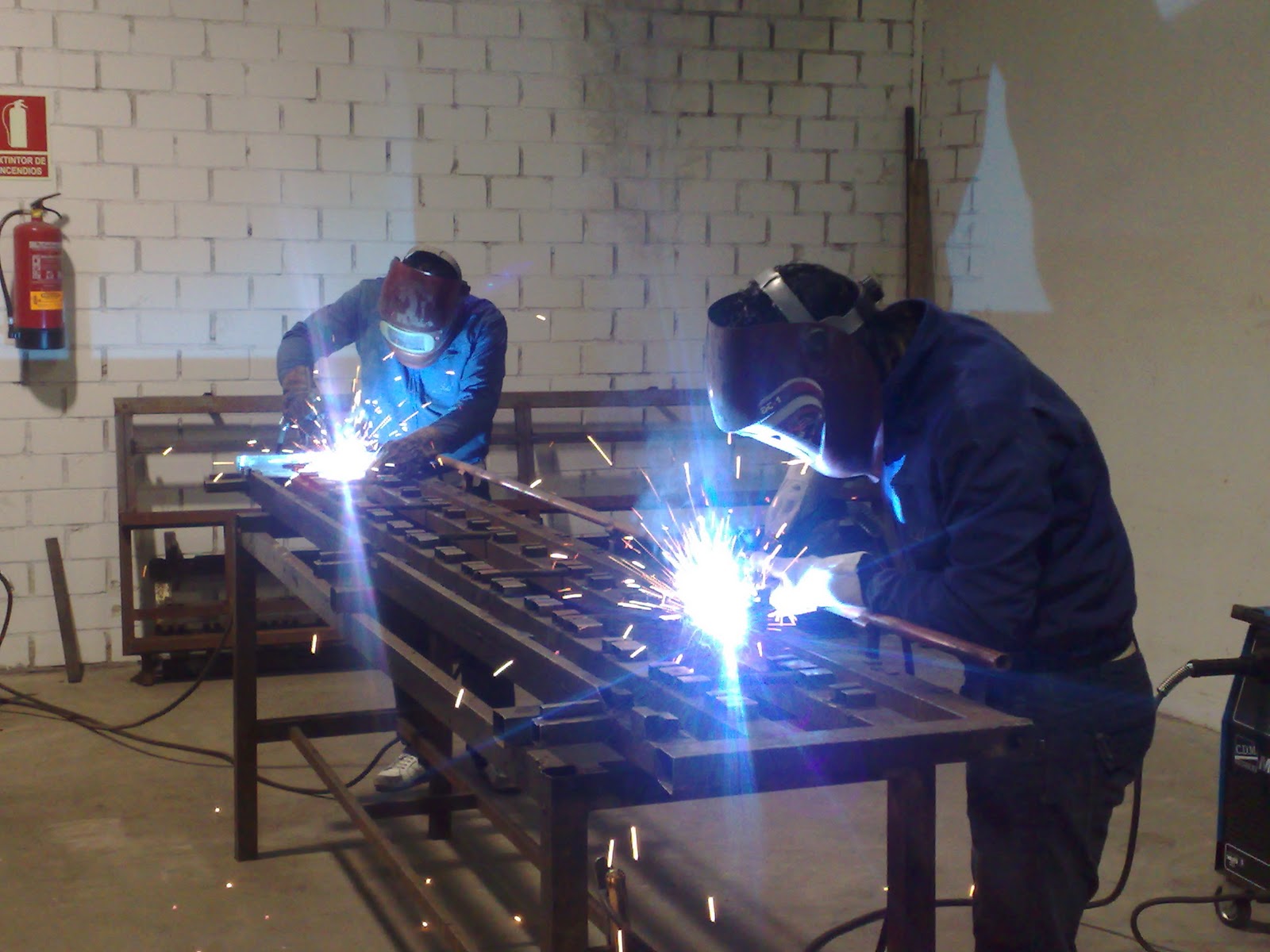 Mécanica Industrial Vera Jaramillo: Soldamos & creamos piezas con ...