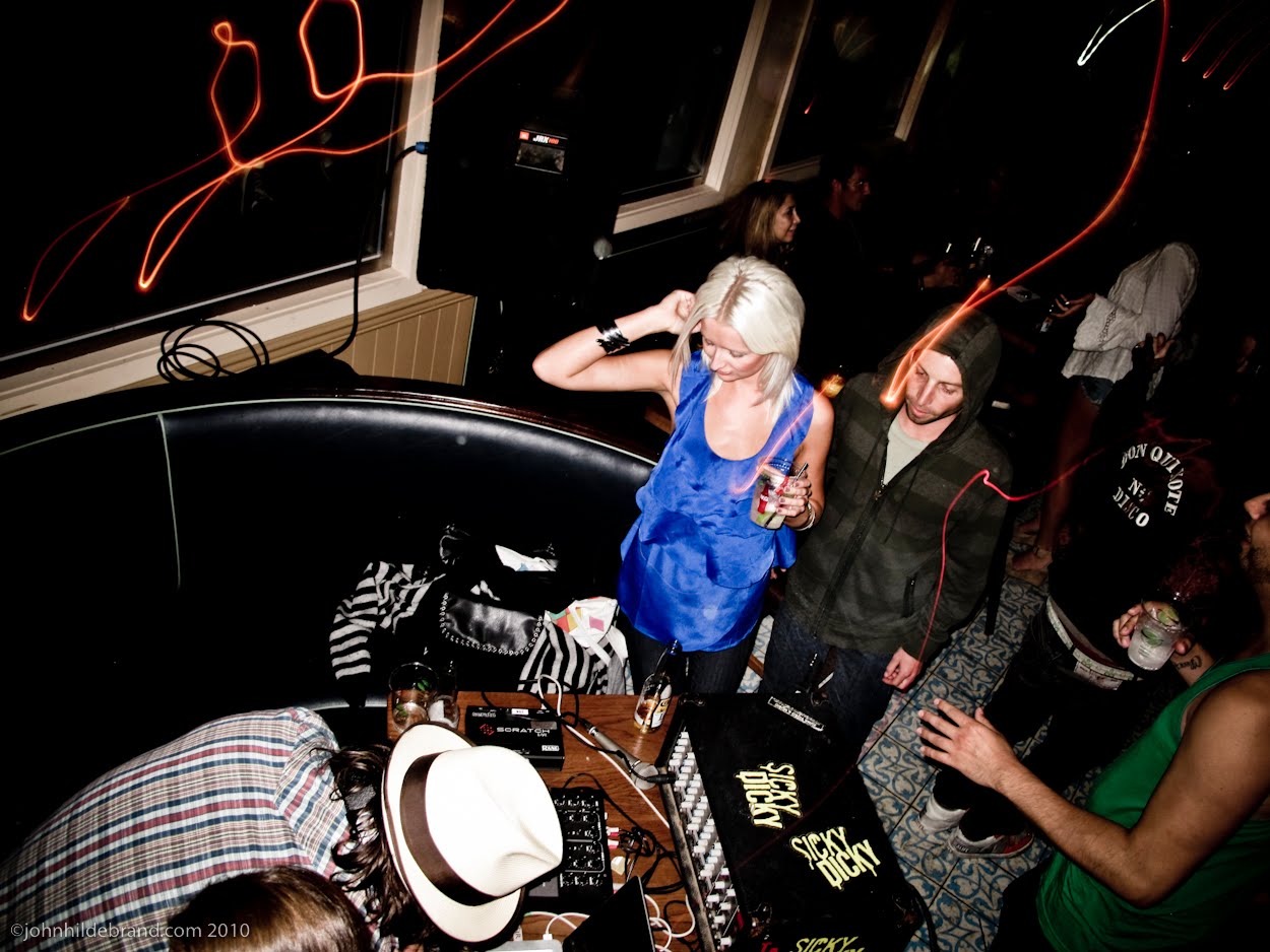 Sicky Dicky Productions: Cafe Habana - Photos