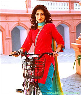 South Indian Actress: Indian Cute Actress Sampada Vaze Sexy Pics-2