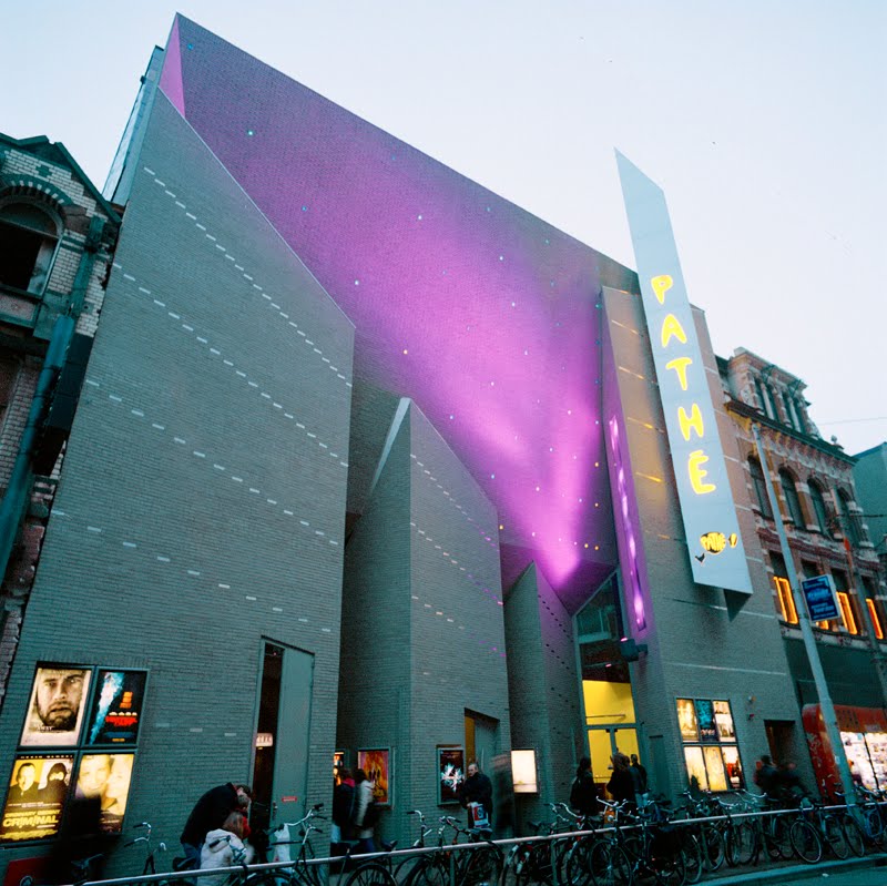 Givani's Carpe Diem !!!: Pathé de Munt - Karakterbios in de Stad