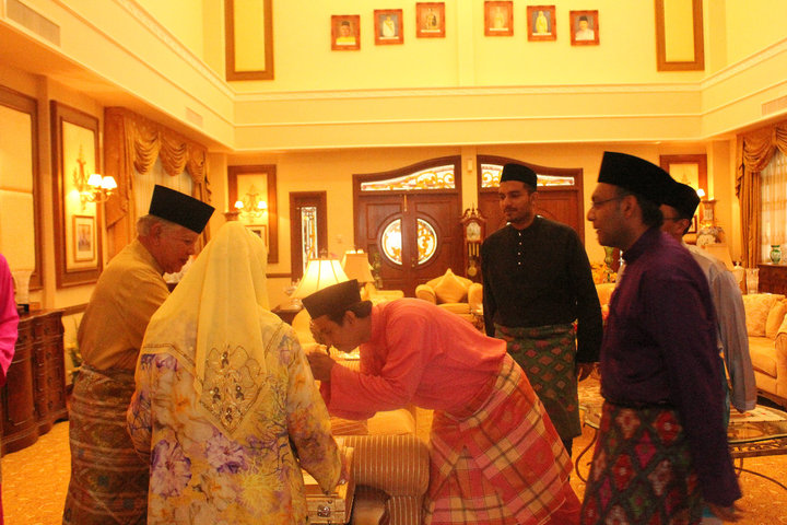 BERSATU: Aidilfitri 2010 Bersama TYT Negeri Melaka, Tun Khalil Yaakob ...