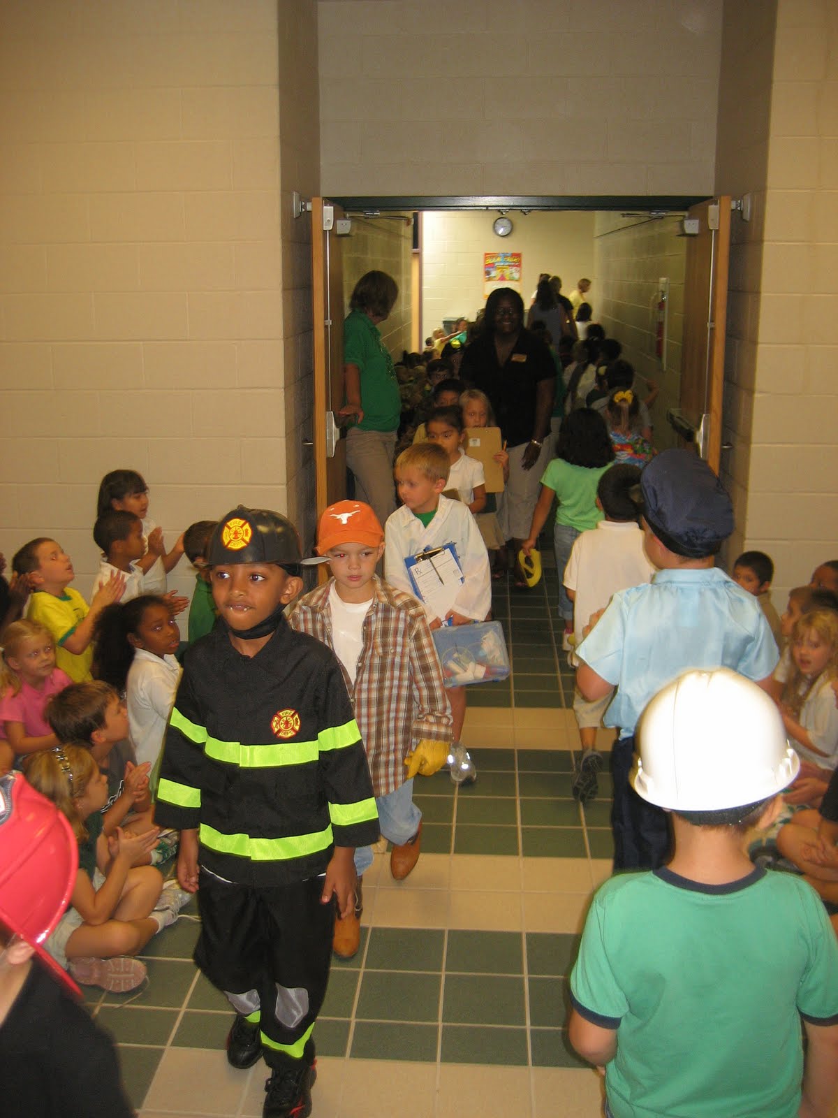 Miss Burnette's Kindergarten Class: Community Helper Parade