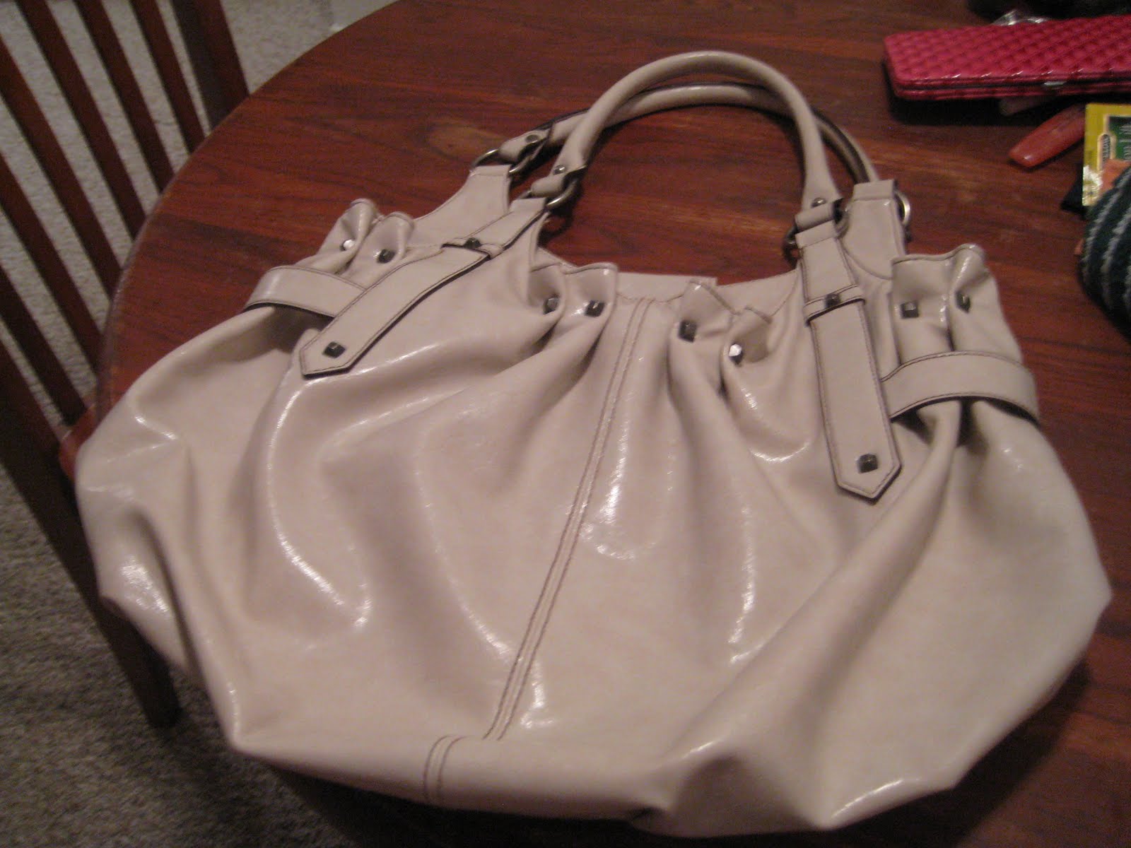 Clever Jenoe: Make a white purse white again!