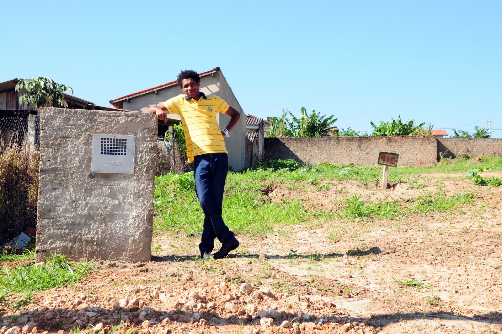 nossa casa, nossa vida: Botando a mão na massa: a mureta e a água nossa casa, nossa vida: Botando a mão na massa: a mureta e a água