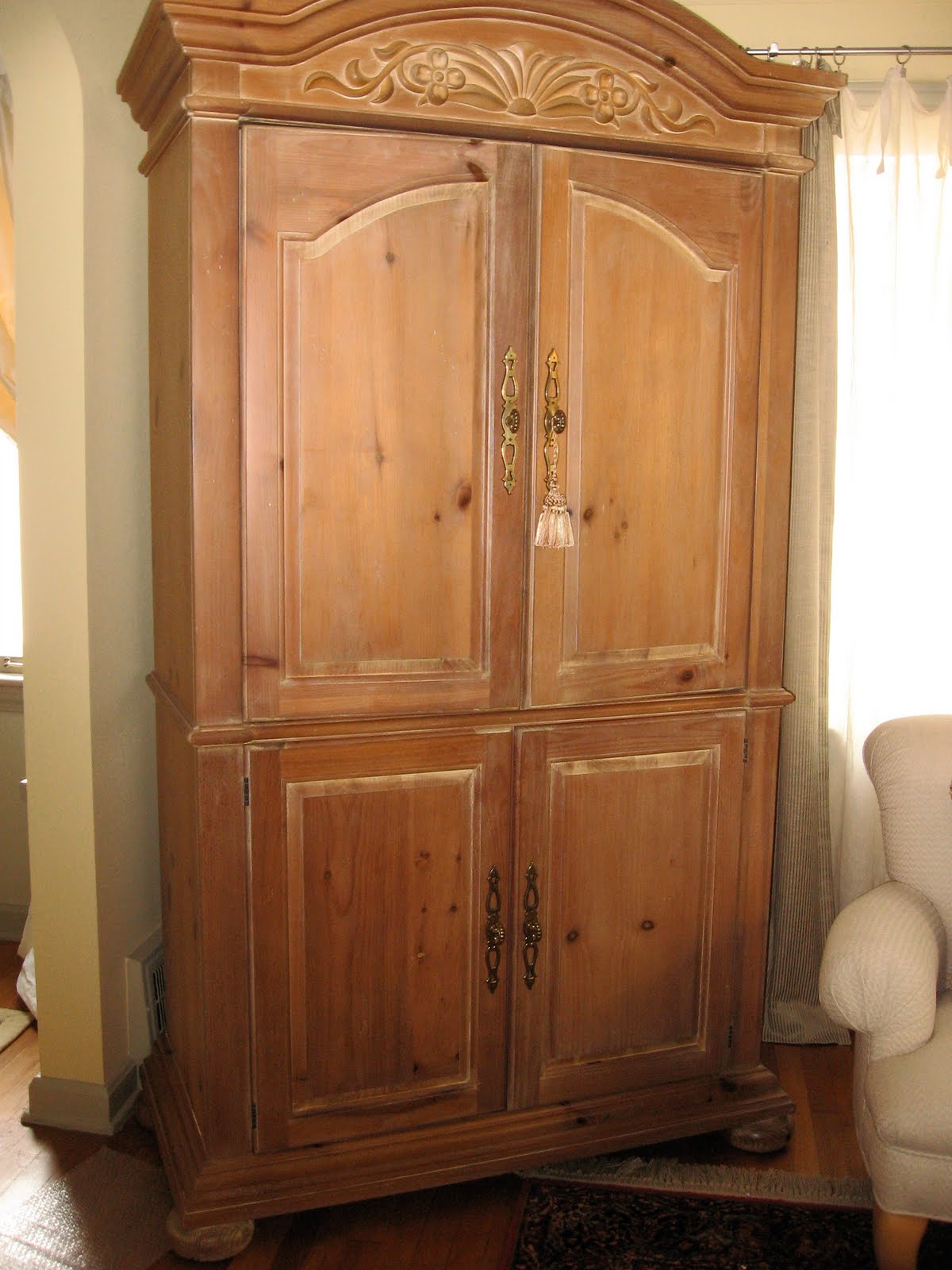 Designing Bliss: The Pine Monster Gets A Distressing Makeover