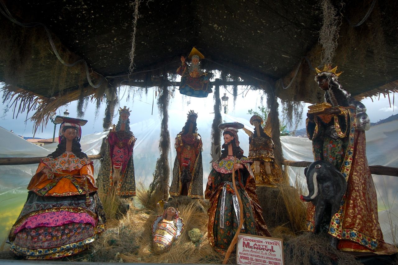 crazy little thing called blog: Christmas in Peru: Nativity Scenes