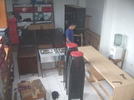 Komite SDN Polisi 4 Bogor: Proses Pengerjaan Tata Ruang LAB IPA -Pusat ...