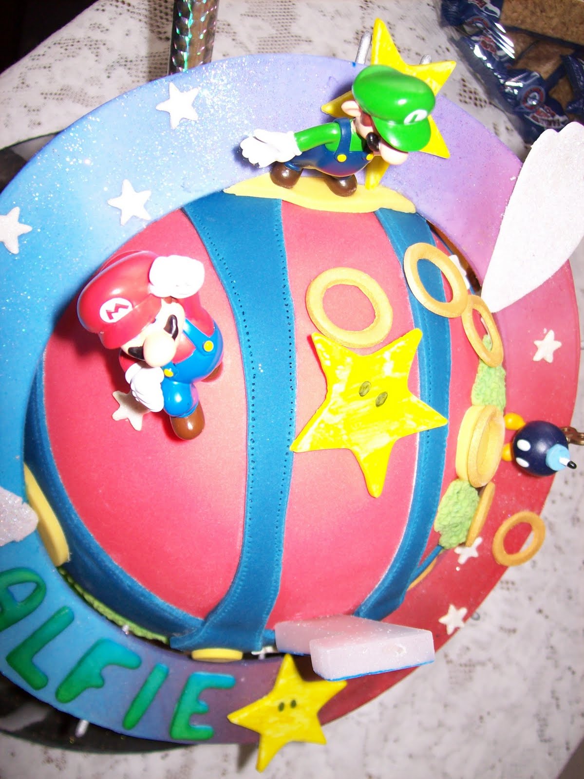 Sue's Cakes: Mario Galaxy Birthday Cake - 3D Part 2