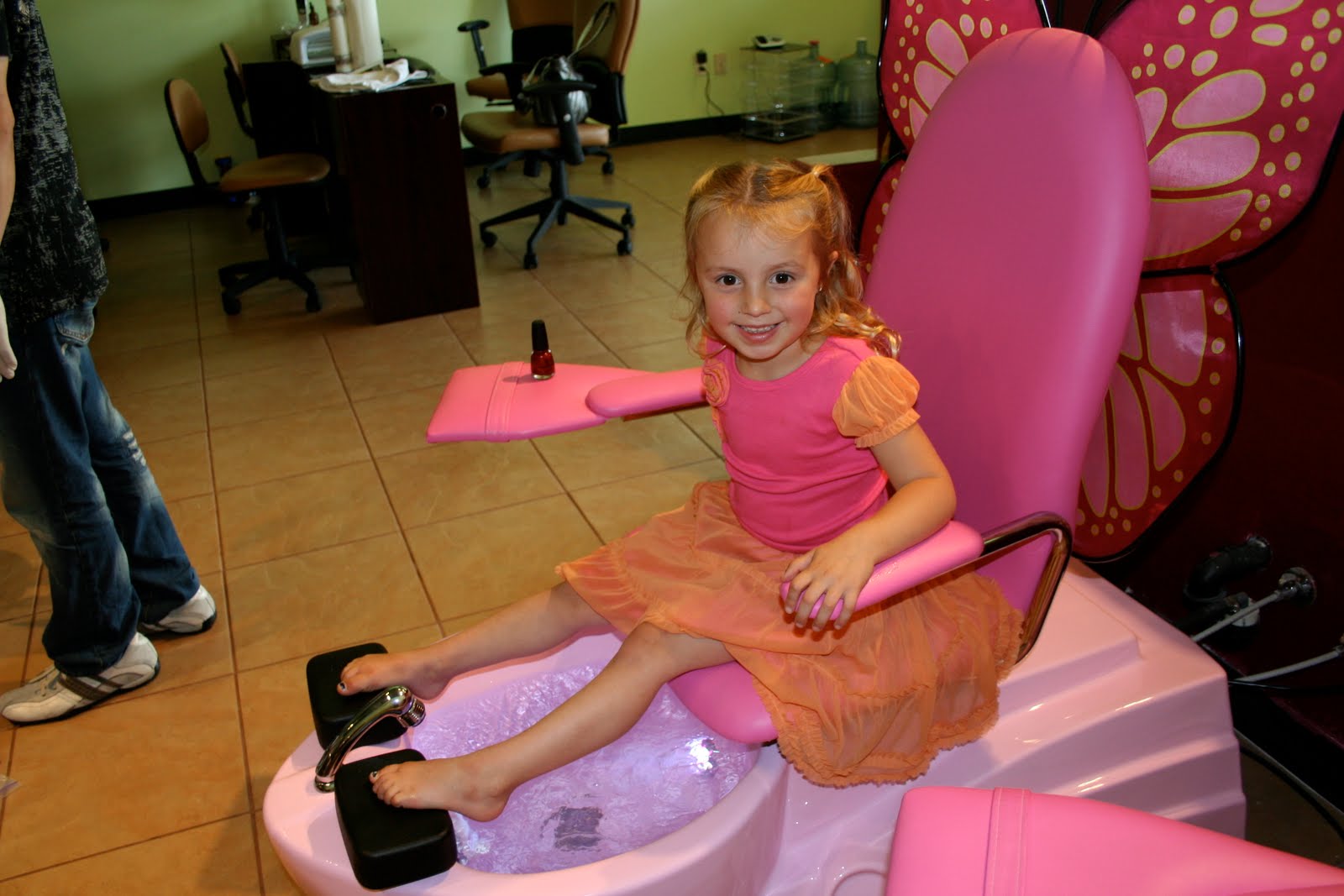 Shaver Family Fun: My first pedicure