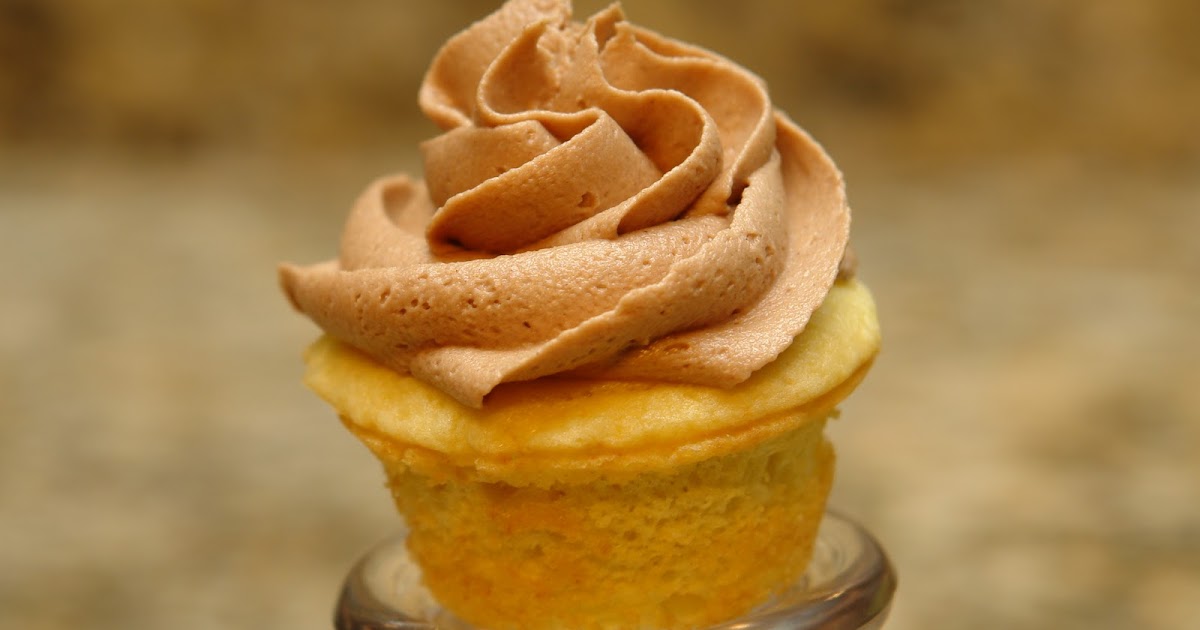 booturtle's show and tell: Mini Nutter Butter Cupcakes