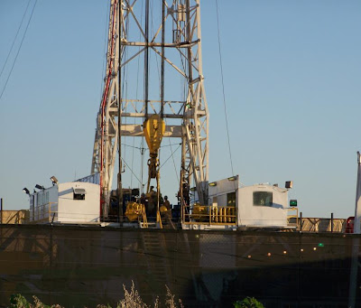 Pictures: Drilling Rigs in Arlington/Grand Prairie Area - Texas Sharon ...