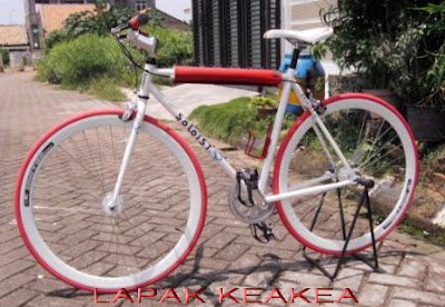 LAPAK KEAKEA: FRAME PAD FIXIE
