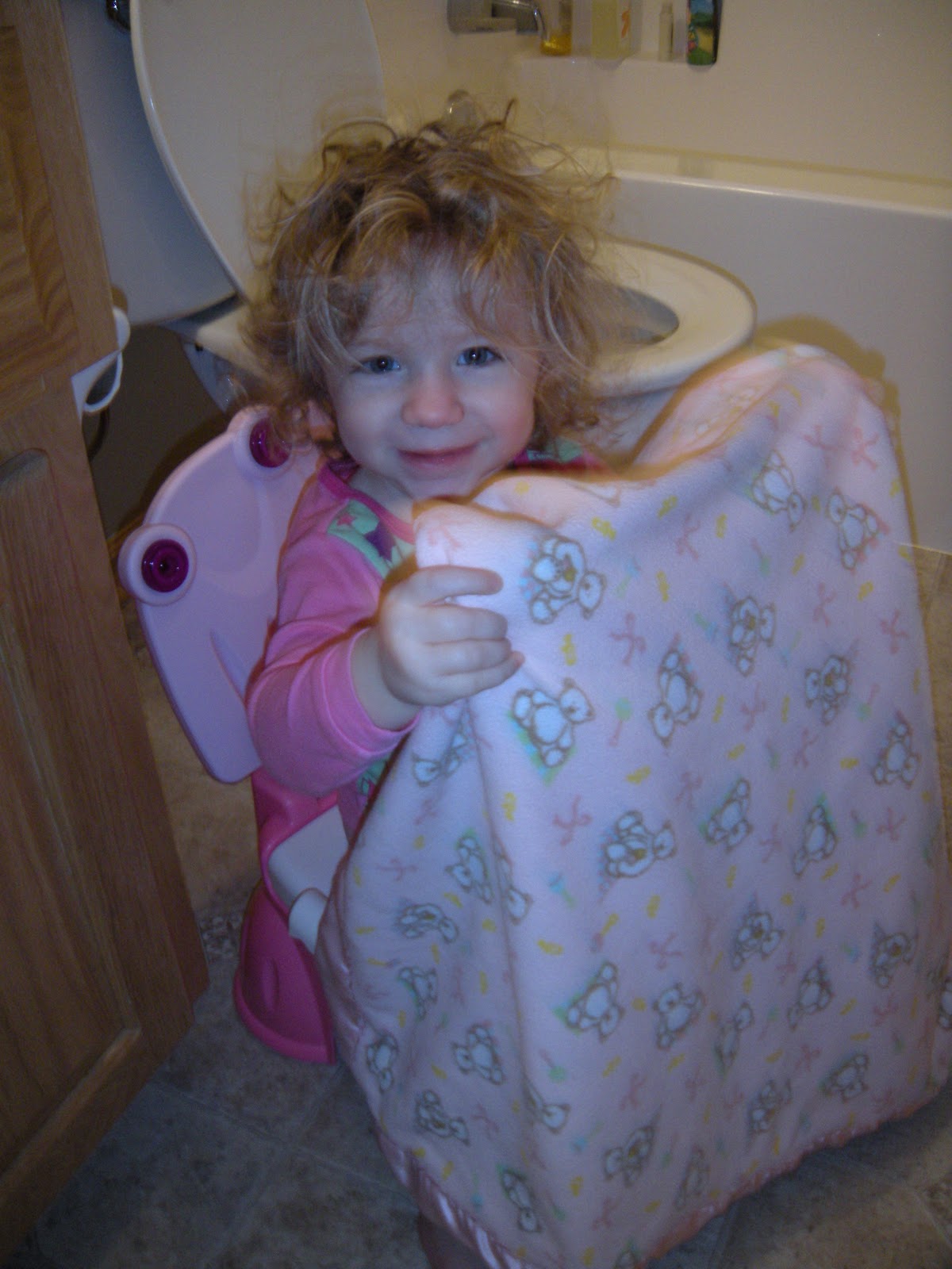 Auntie Em's Eyes: Potty Training Day 5 - OLIVIA