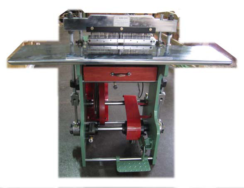 DANKE INC.: Manual Punching Machine