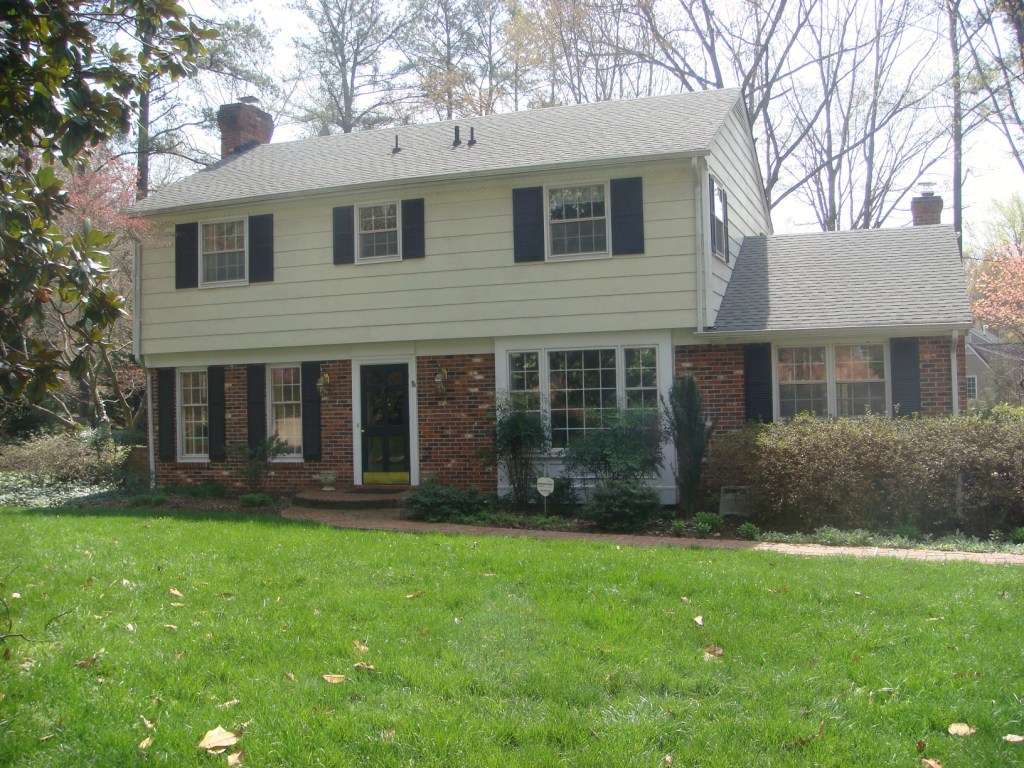 Gracious Interiors: A Sixties Colonial Comes into Twenty-first Century