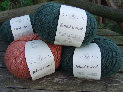 Novelos & Agulhas: Mais lã / More yarn