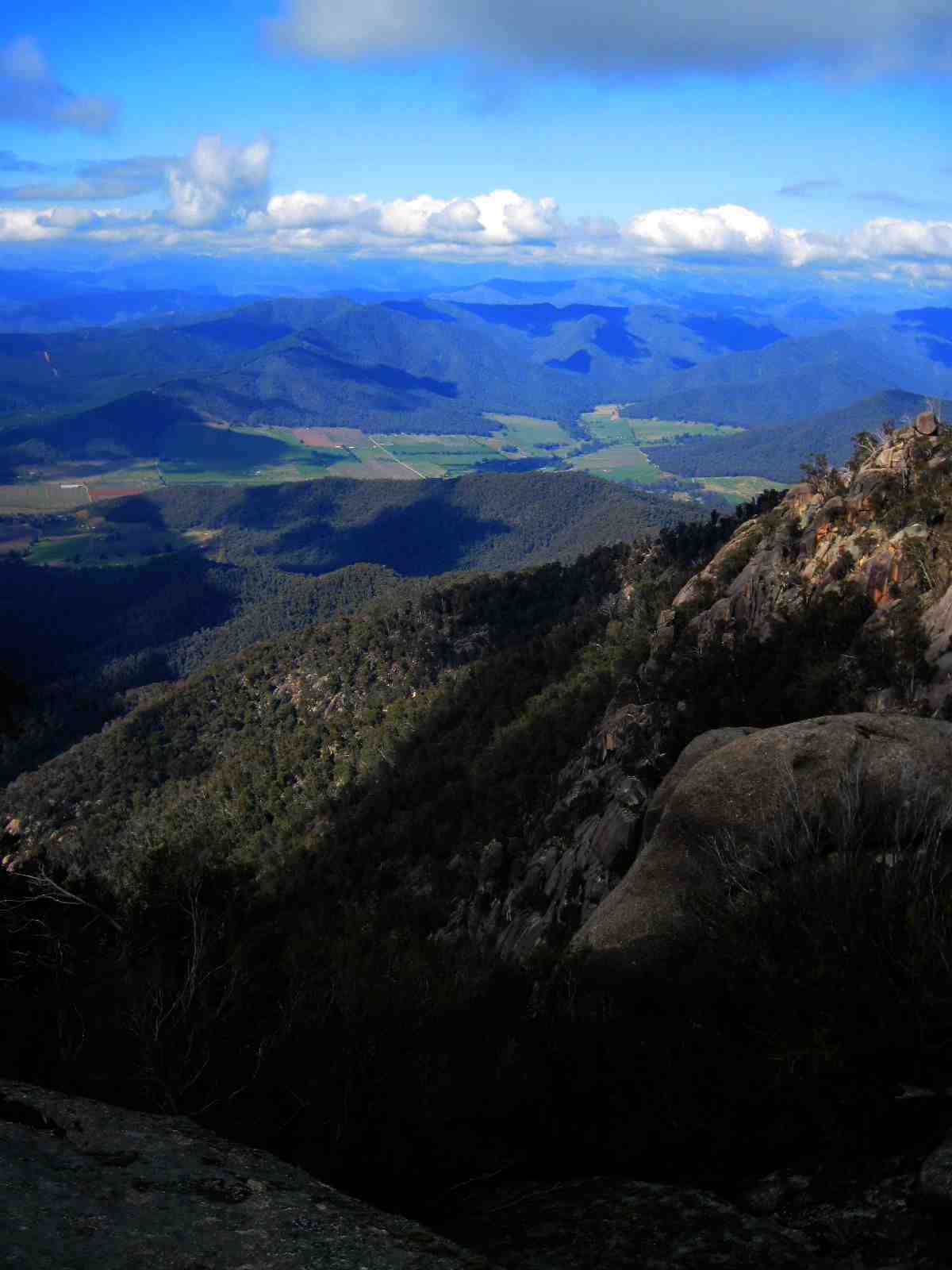 TRACKS, TRAILS AND COASTS NEAR MELBOURNE : Mt Buffalo, Gorge Heritage ...