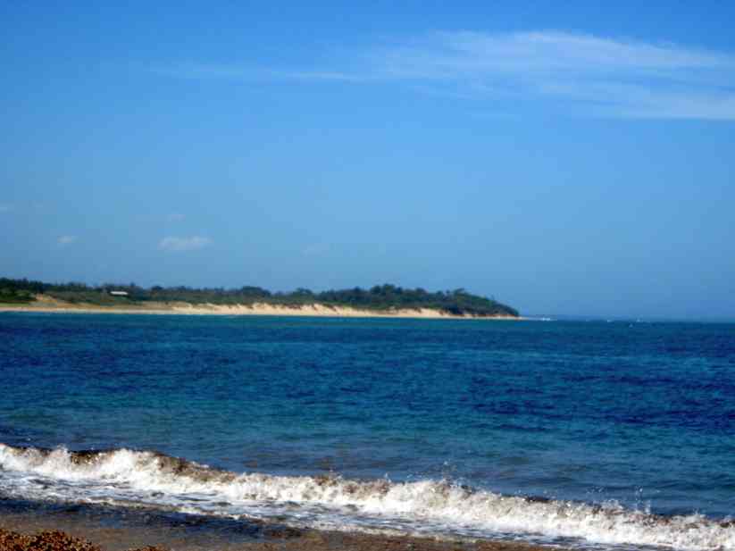 TRACKS, TRAILS AND COASTS NEAR MELBOURNE : Poit Leo to Shoreham ...