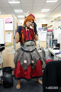 Touhou, Gaming y Japon: Kickboxer invicto hace cosplay de chicas anime.