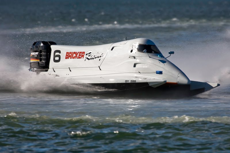 ...as seen by Lisa Kenny: ~ Australian Formula Powerboat Grand Prix
