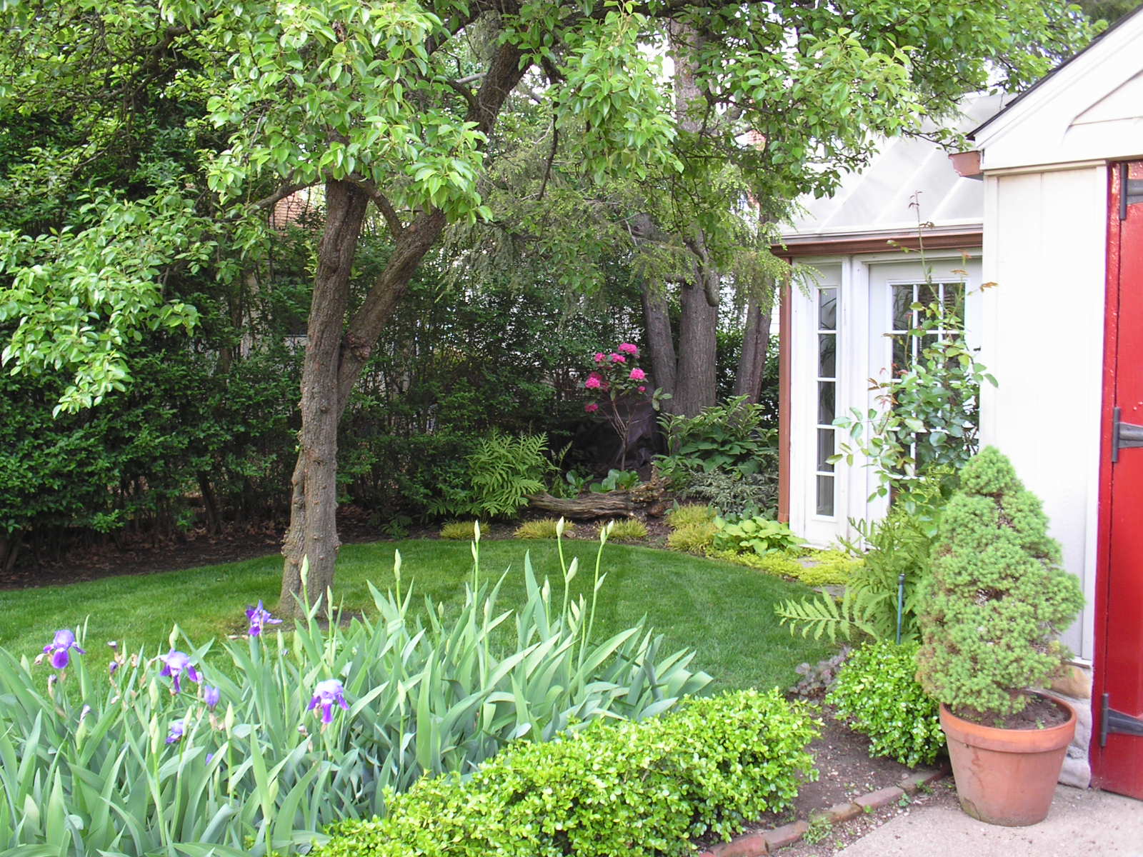 The Style & Design of : DEAN YODER