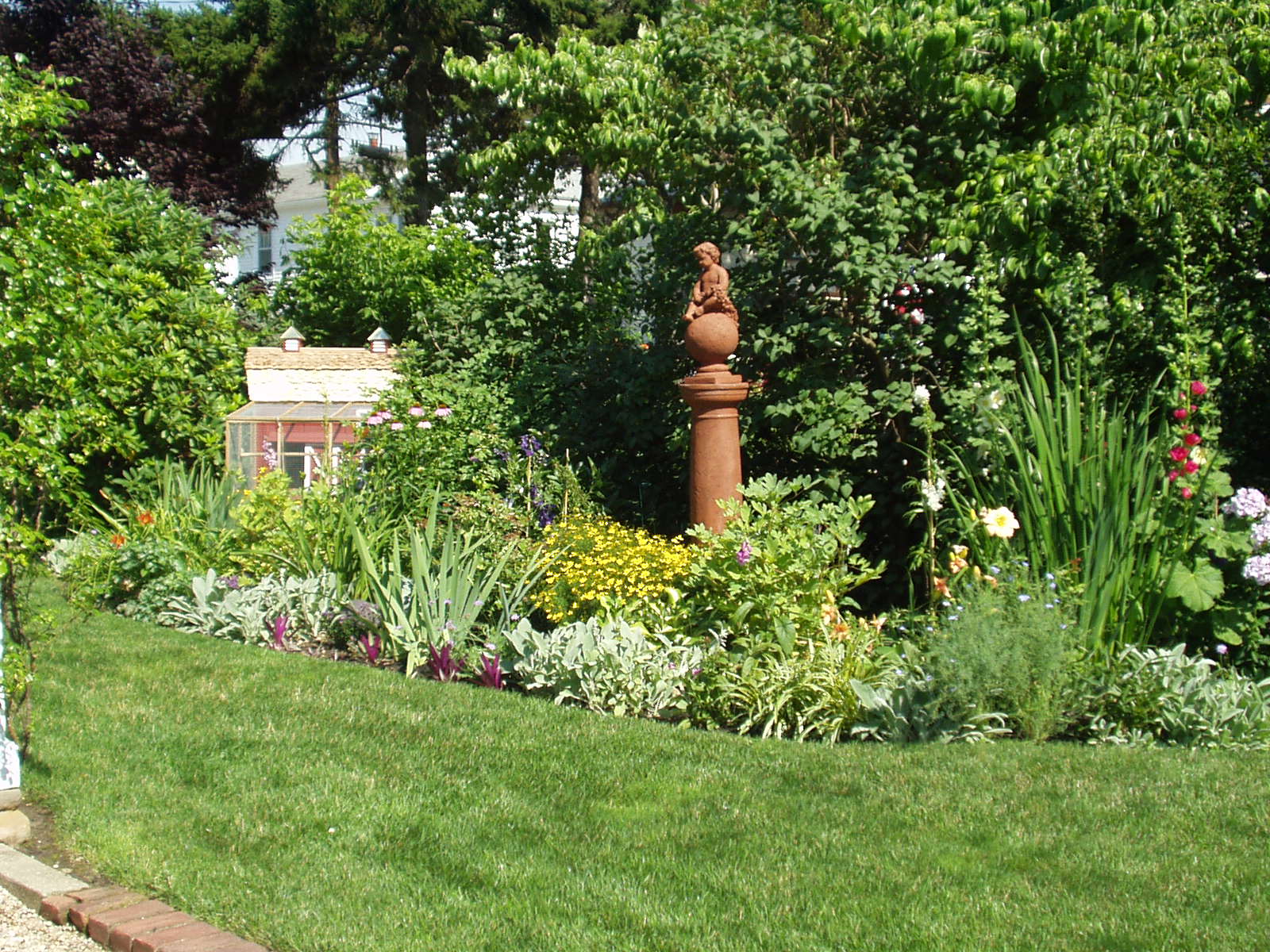 The Style & Design of : DEAN YODER