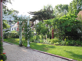 The Style & Design of : DEAN YODER