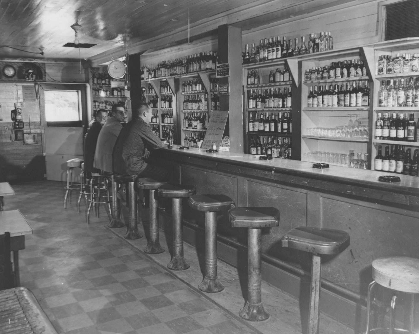 The Real Naples: Omah Clark's Bar