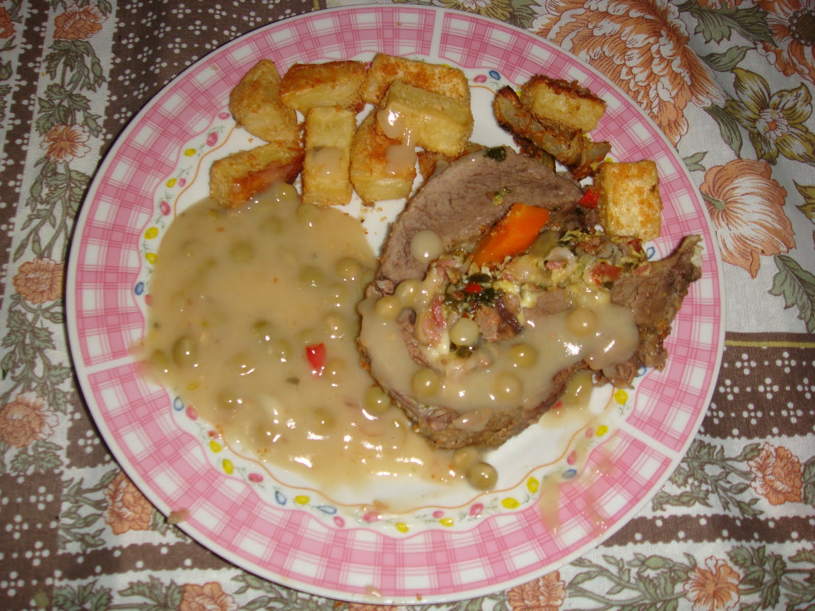 RECETAS Y ALGO MAS: PALOMITA RELLENA A LA CACEROLA