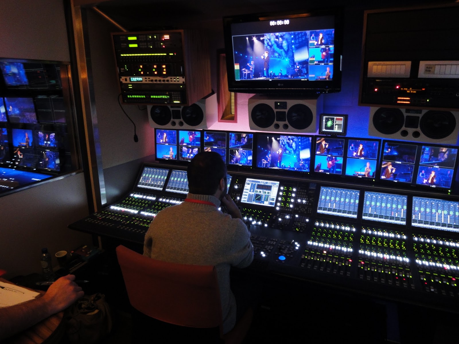 Sonic Cookie: LAWO’S DIGITAL RECORDING// A-HA’S FIRST (AND LAST) LIVE DVD