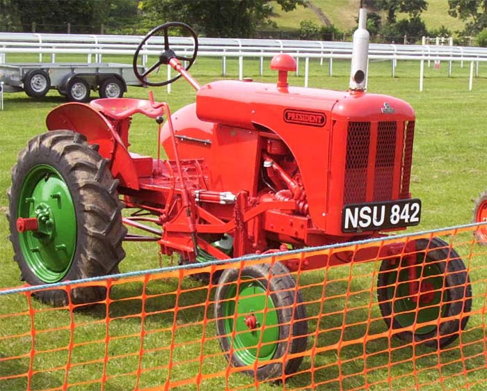 Trator Antigo: Trator B.M.B. President