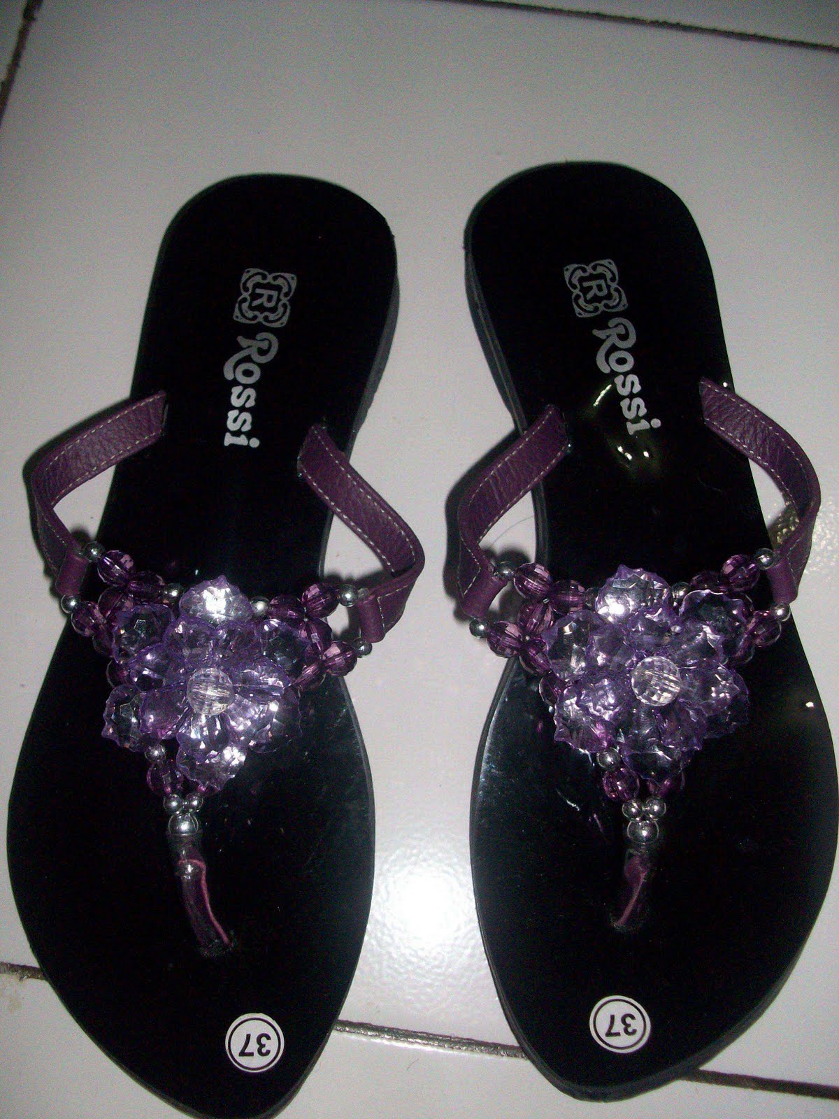 Lucy Laksmi: Sandal Batu - Bunga Susun - Warna Ungu