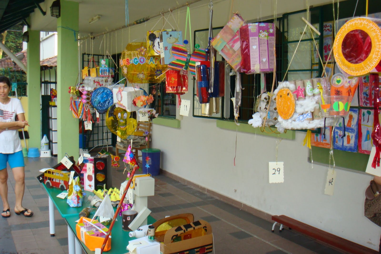 Little Beans: Lantern Making Competition.