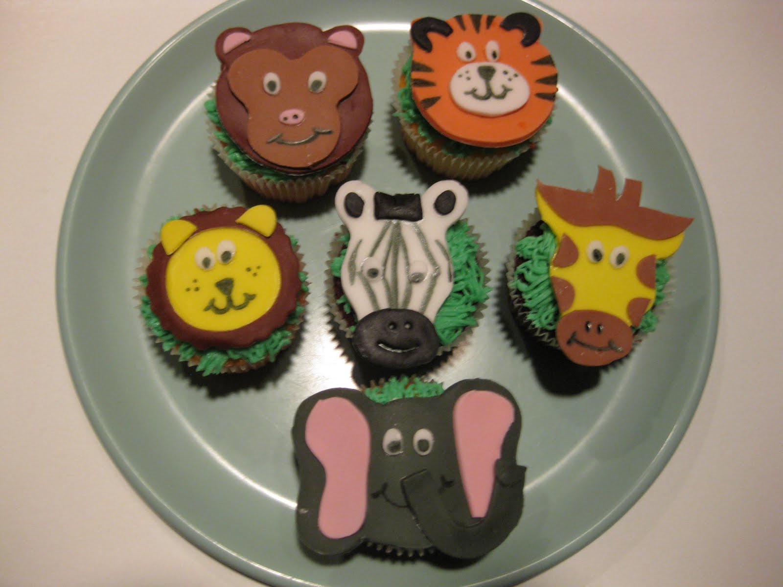 Cake by Carrie: Zoo Animal Cupcakes