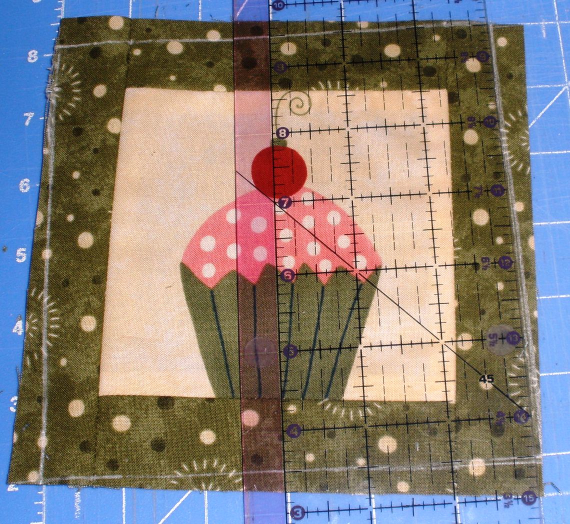 Quick-Tips Sewing: Quilting Block: Tilted Squares
