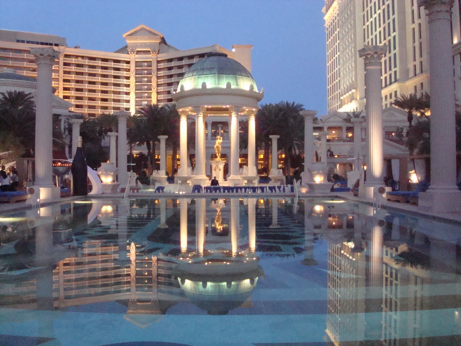 Chef François Payard of Payard Pâtisserie & Bistro gives a pre-view of ...