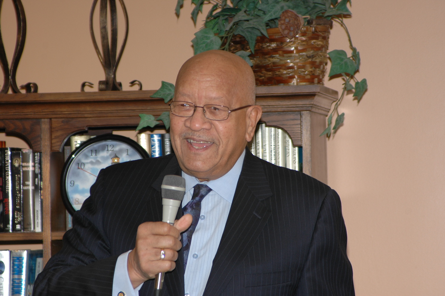 The Voice Newspapers, Serving Chicago's West Side: CHICAGO COMMITTEE TO ...