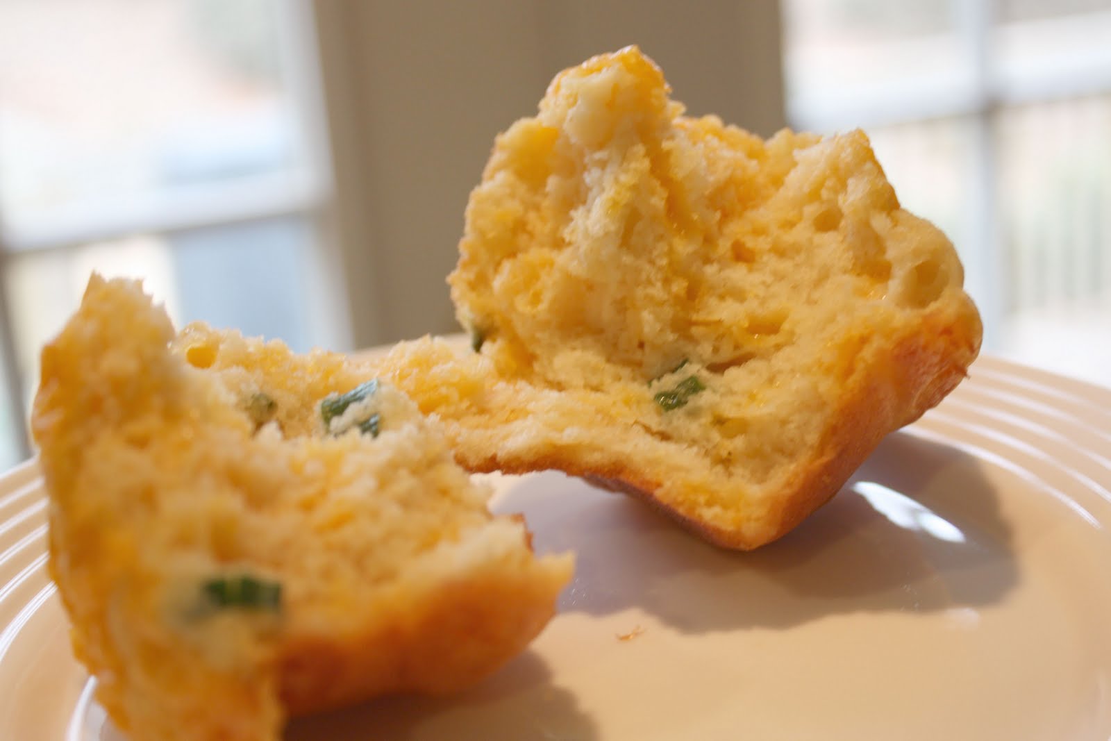 soulful college girl.: Cheddar and Scallion Muffins