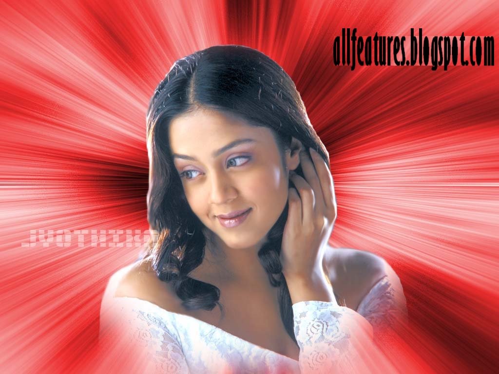 zoom on actress: jyothika