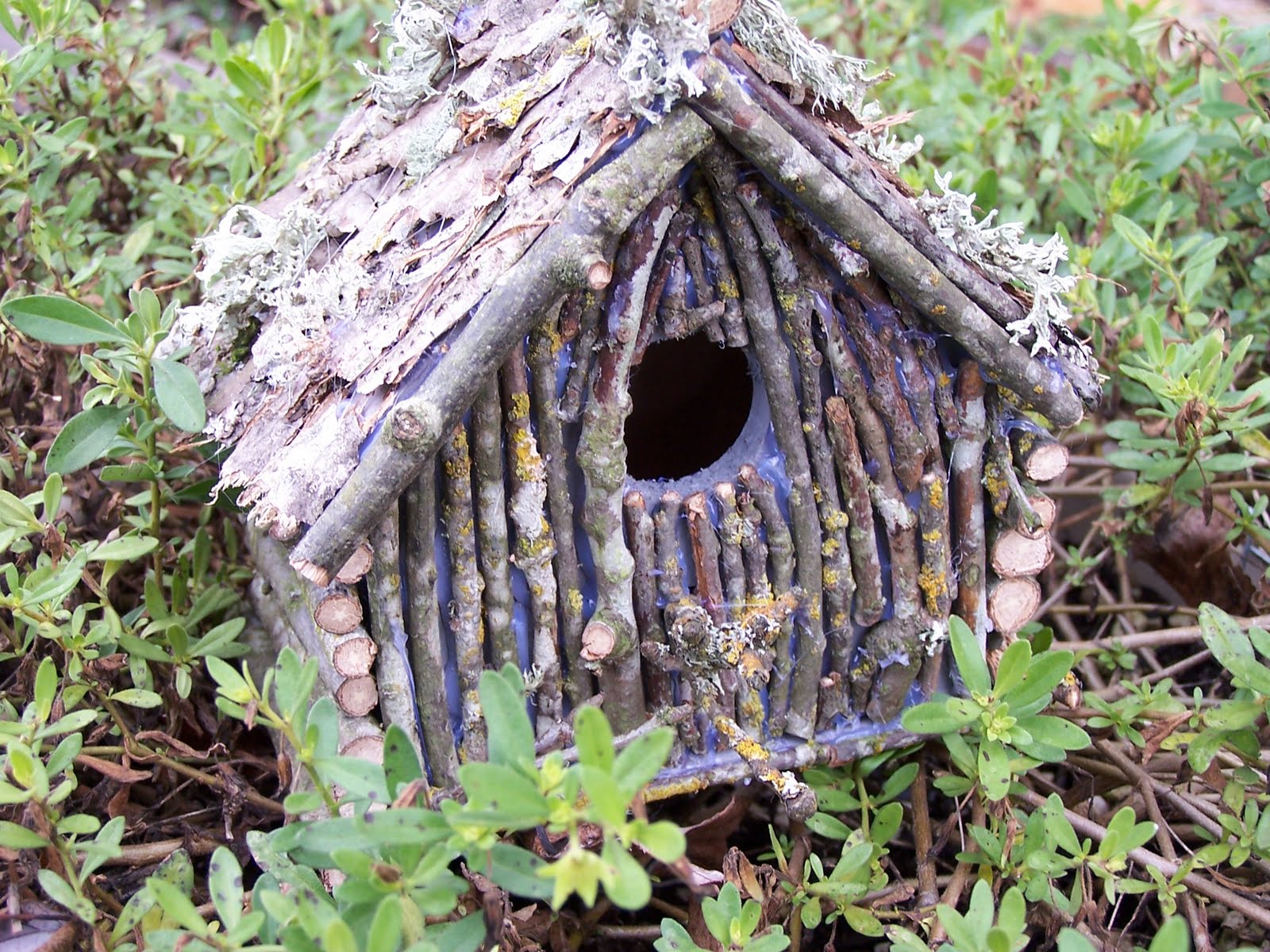Dollar Store Christmas: Birdhouse | Creative Green Living